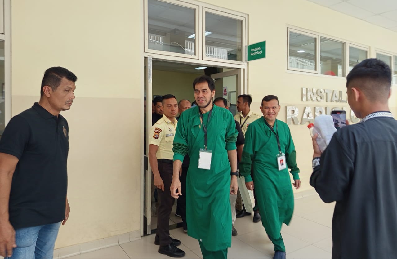 Mualem-Dek Fad Jalani Tes Kesehatan di RSUDZA