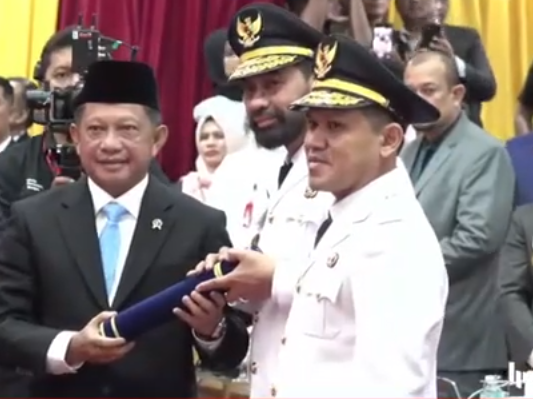 Mualem Ajak Anggota DPR RI Asal Aceh Hapus Gelar Aceh Sebagai Provinsi Termiskin di Sumatera
