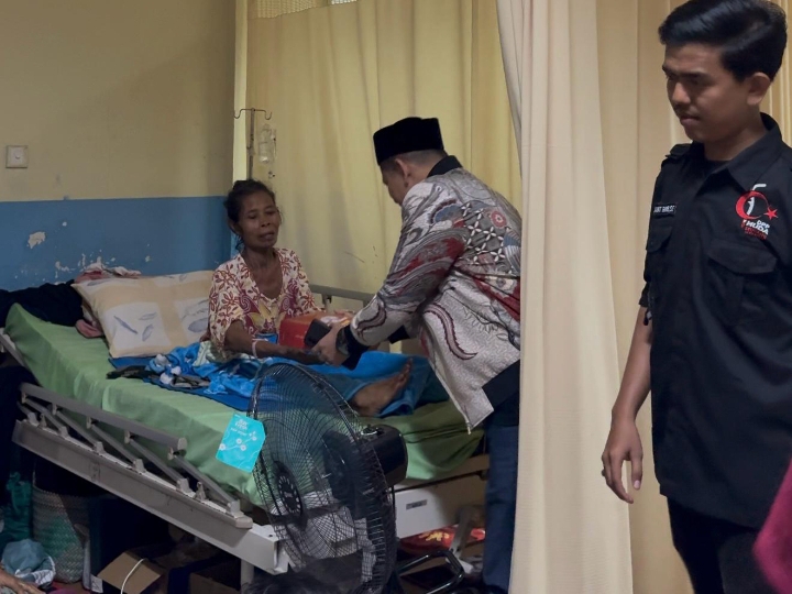 Sasar Rumah Sakit Azwir Bagi 3000 Paket Sahur Selama Ramadan